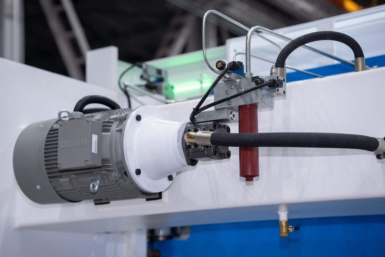 Hydraulic & CNC Press Brake Machines for Metal Bending | Haden